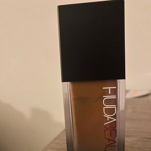 HUDA BEAUTY | Makeup | Huda Beauty Foundation | Poshmark